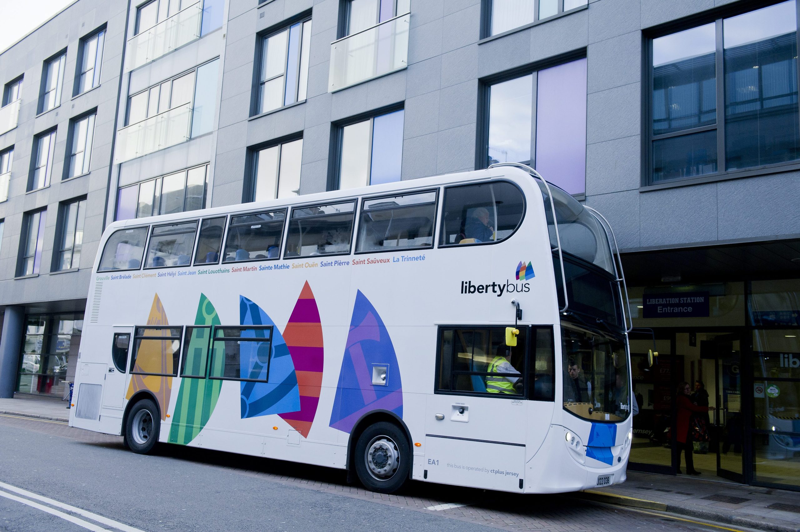 New ‘bus gate’ aims to create quicker route for westbound buses ...